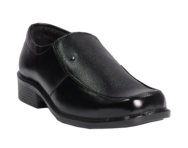 Buy DK Shoes Slip on Shoes(Black) Online @ ₹650 from ShopClues